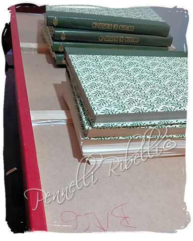 Ambarabà, ciccì, coccò, il restyling del comò – Pennelli Ribelli